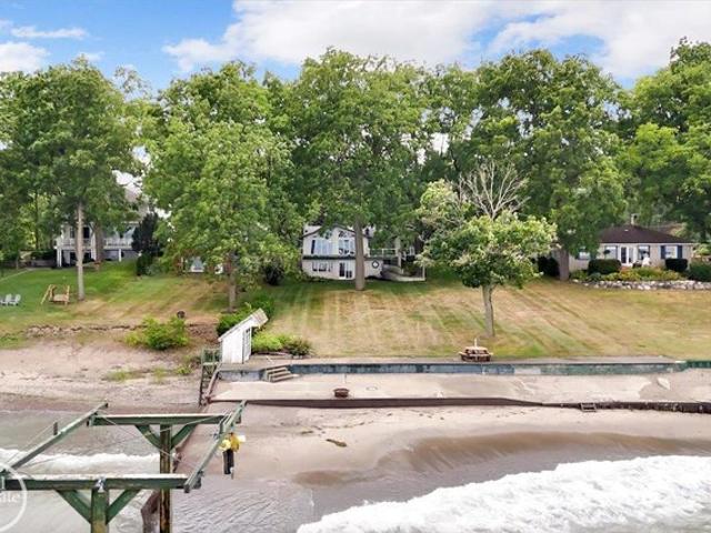 8178 Lakeshore Rd, Burtchville, MI 48059