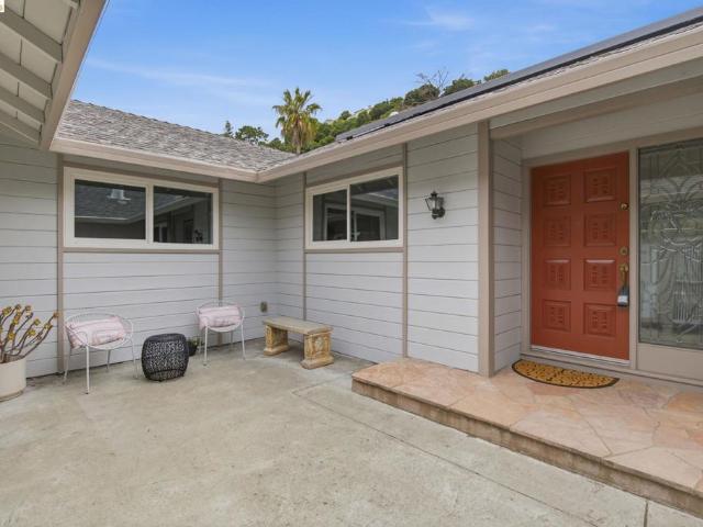 8170 Surrey Ln