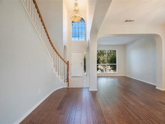 8172 Peacock Lane