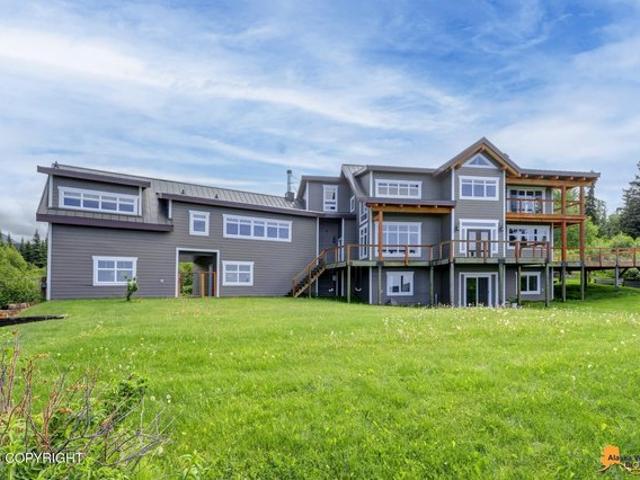 8173 Upper Huffman Rd, Anchorage, AK 99516