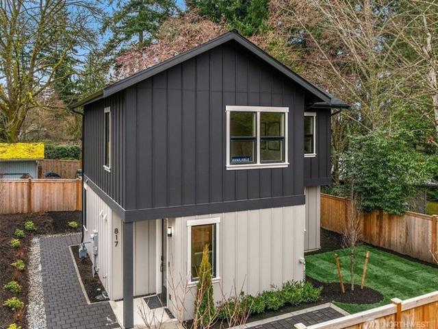 817 18th Ave W, Kirkland, WA 98033