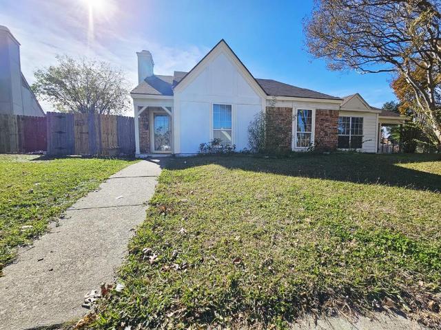 817 Colchester Dr, Mesquite, TX 75149 | MLS #21145 | Compass