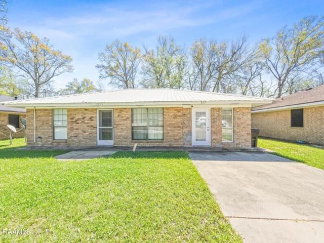 817 Cecile Blvd, Breaux Bridge, LA 70517