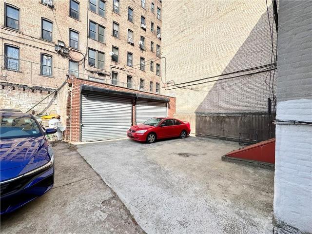 817 Crown Street | Compass