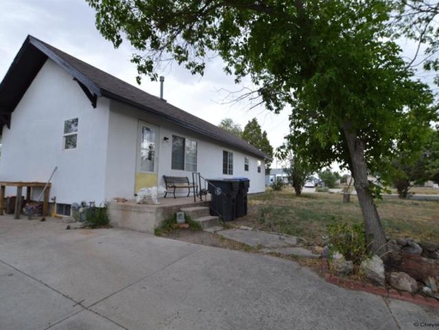 817 and 819 W 9th St, Cheyenne, WY 82007