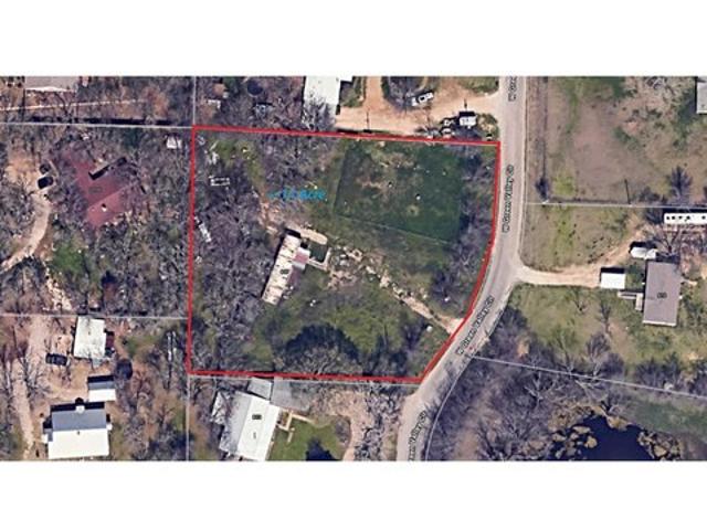 817 Green Valley Cir W, Burleson, TX 76028