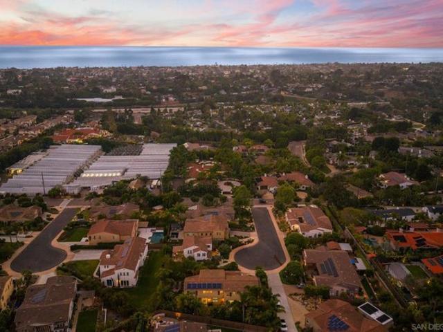 817 Dolphin Cir, Encinitas, CA 92024