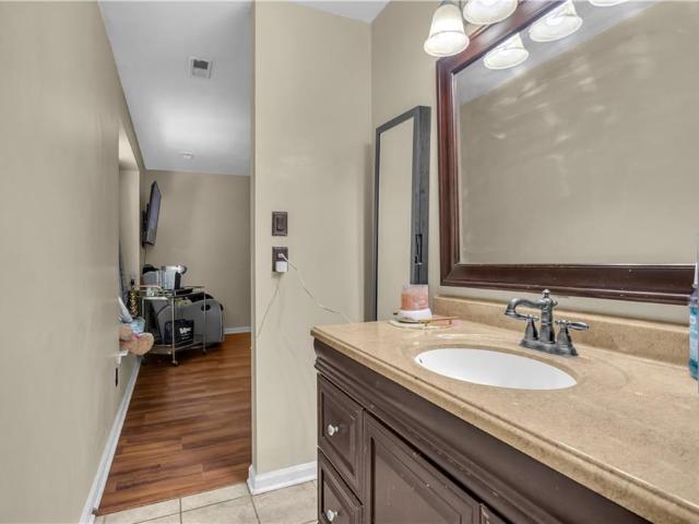 817 Dana Dr