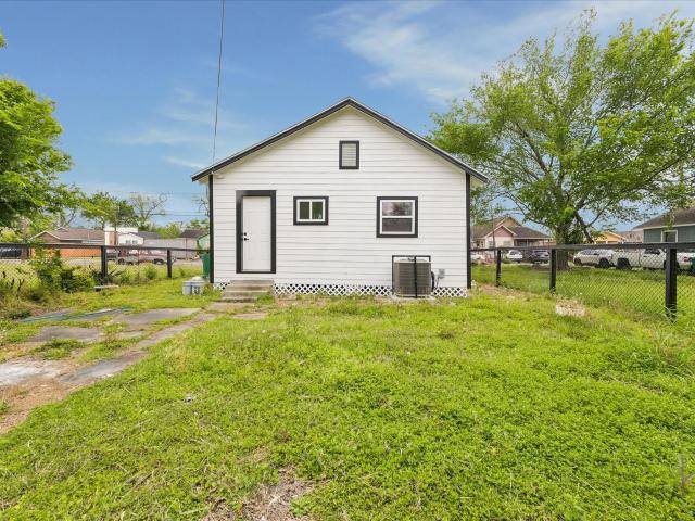 817 E 32nd St, Houston, TX 77022 | MLS #95144