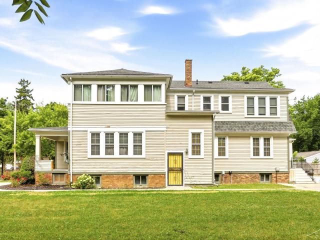 817 E Holland Avenue