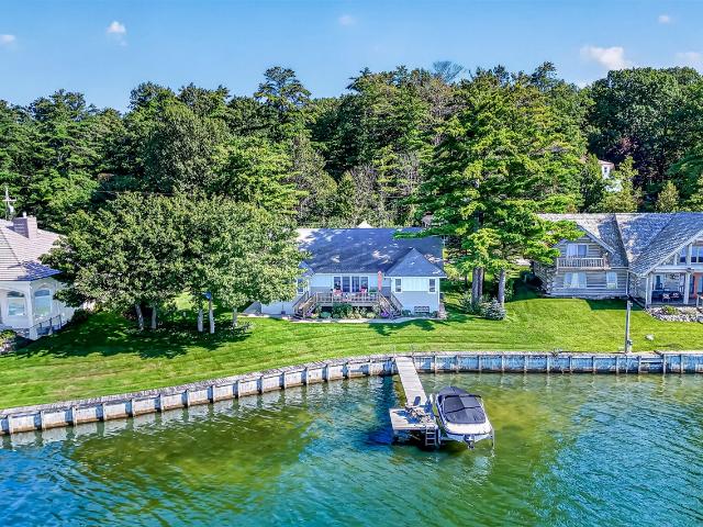 817 E Lake Road