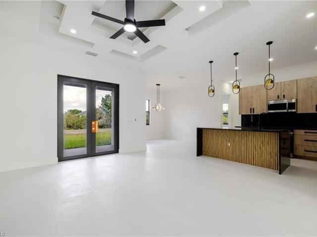 817 Frederick Reid St E, Lehigh Acres, FL 33974