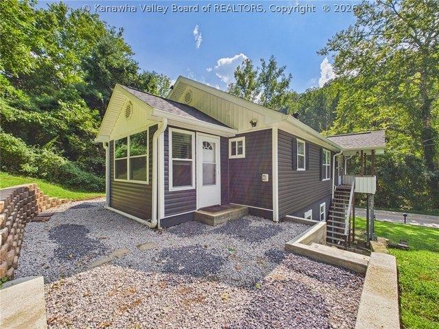 817 Kanawha State Forest Dr, Charleston, WV 25314