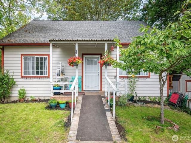 817 Kendall St, Port Orchard, WA 98366
