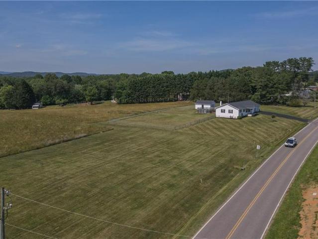 817 Holly Springs Road
