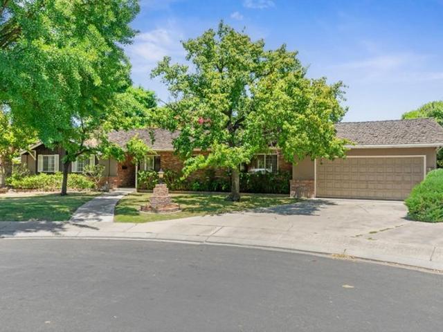 817 Hampshire Ct, Modesto, CA 95350