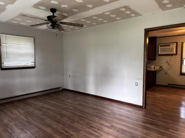 817 Irvin Ln