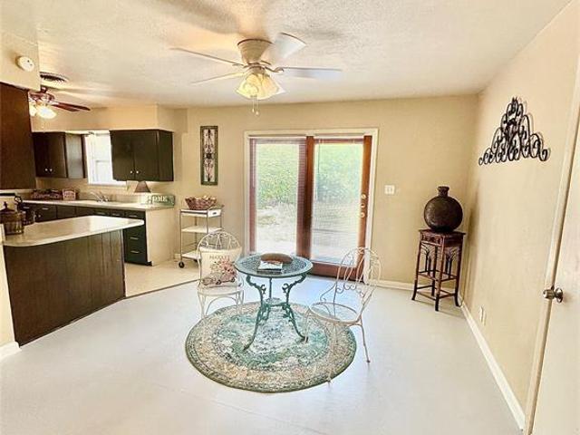 817 Laguna Dr, Denton, TX 76209 | MLS #21122