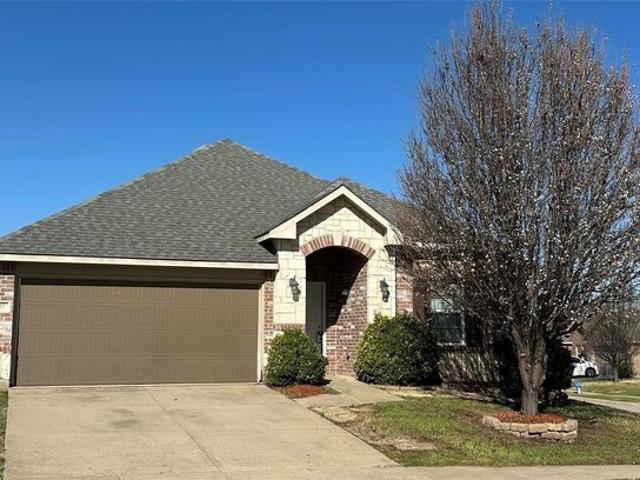 817 Lark Dr, Aubrey, TX 76227