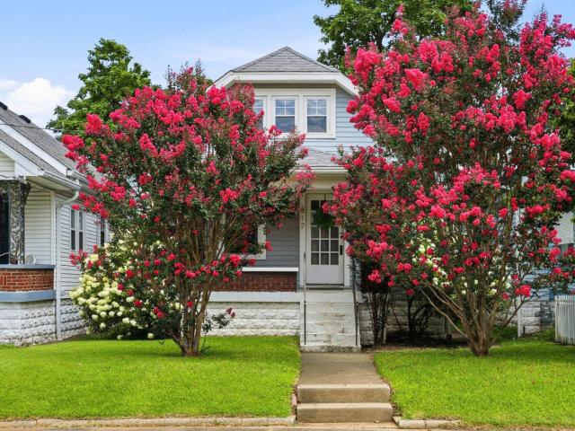 817 Lydia St