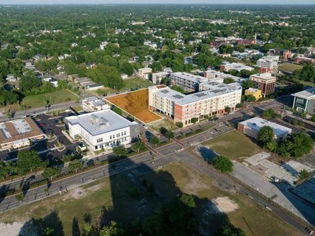 817 N 4th St, Wilmington, NC 28401