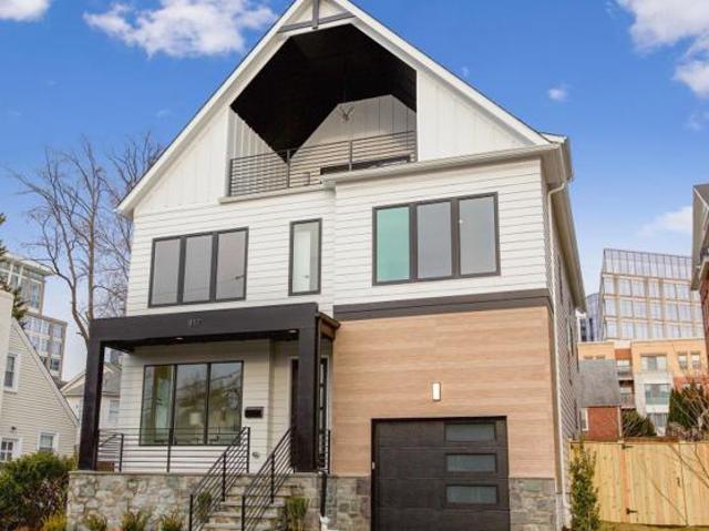 817 N Woodrow St, Arlington, VA 22203