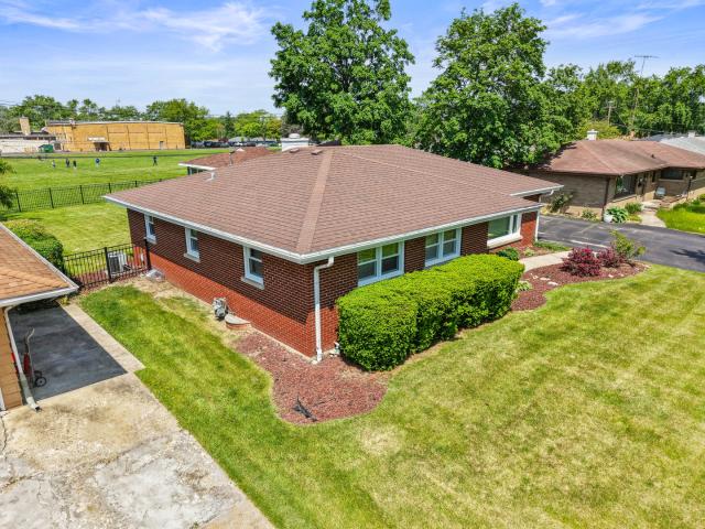 817 Summit Drive