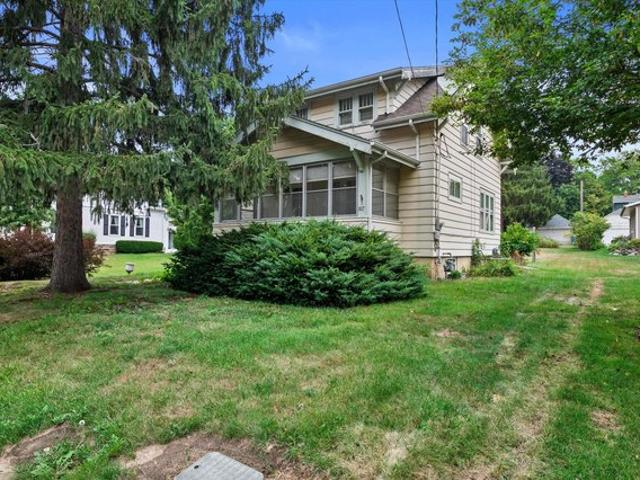 817 Richards Ave, Watertown, WI 53094