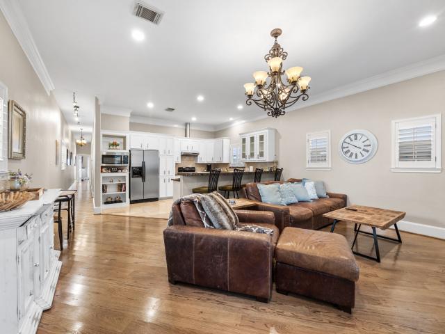 817 W 26th Street