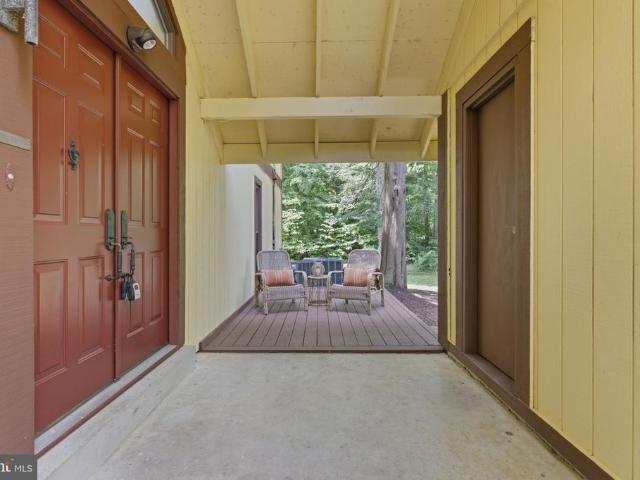 817 W Tantallon Drive