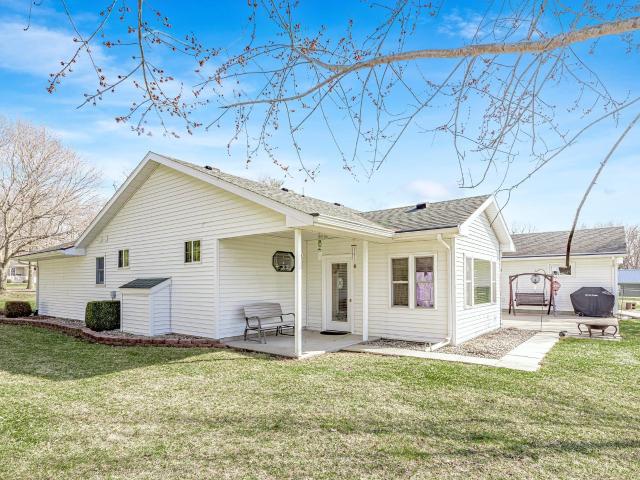 817 W Dogwood Drive