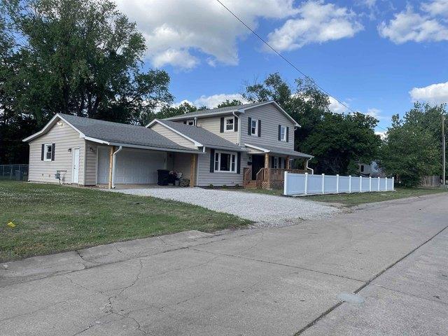 817 W Orchard St, Wellington, KS 67152