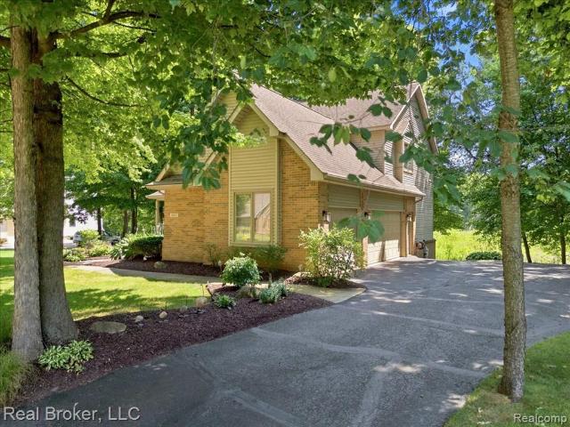 8184 Baypointe Drive