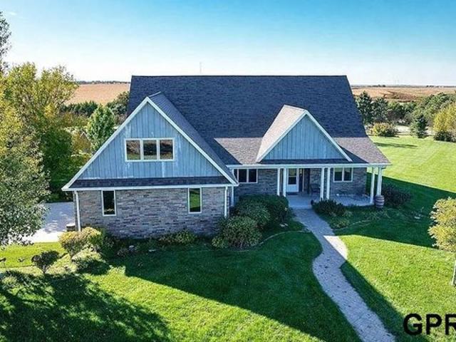 8184 S Buffalo Rd, North Platte, NE 69101