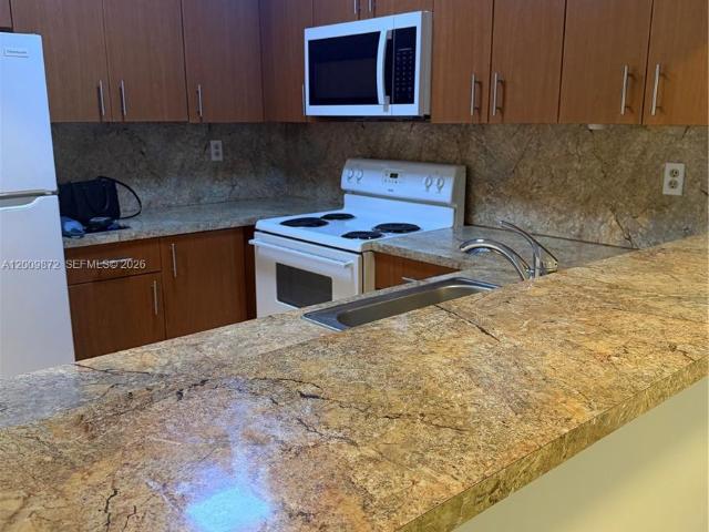 8185 NW 7th St, Unit 209, Miami, FL 33126 | MLS #A12009