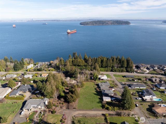 8185 E Seaview Dr, Port Orchard, WA 98366 | MLS #2496 | Compass