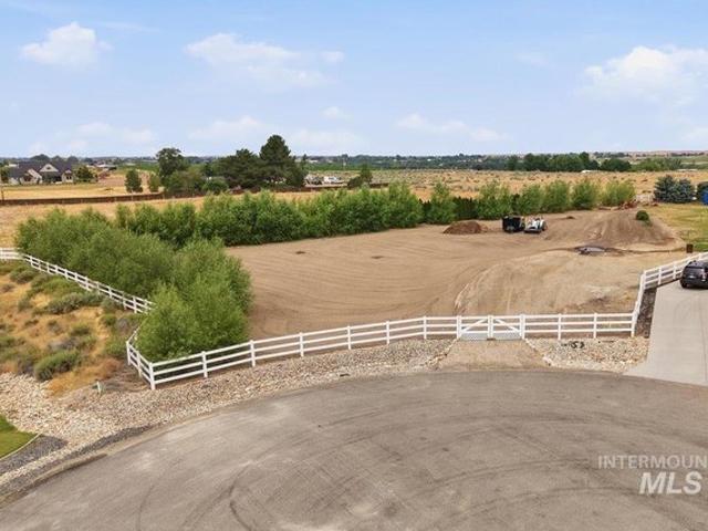 8186 Plumberry Ct, Middleton, ID 83644