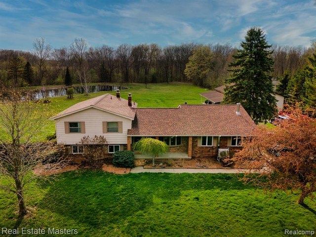 8187 N Elms Rd, Flushing, MI 48433