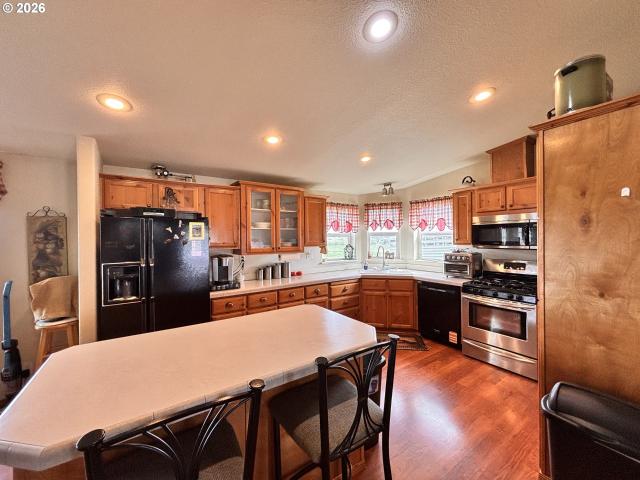 81897 reavis ln