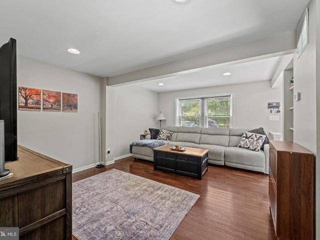 8189 Mountain Estate Court