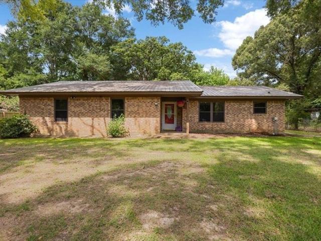 8189 Lakeside Dr, Ore City, TX 75683