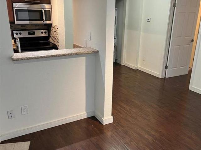 8180 Lemmon Avenue # 204