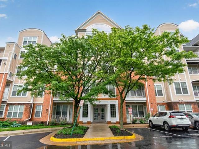 8181 Carnegie Hall Ct Apt 301, Vienna, VA 22180