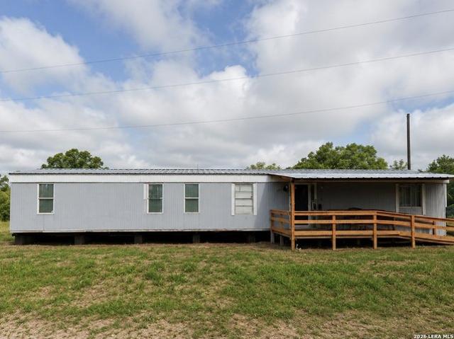8182 Whartons Dock Rd, Bandera, TX 78003
