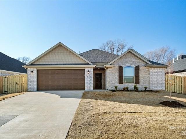 818 Copper St, Lowell, AR 72745