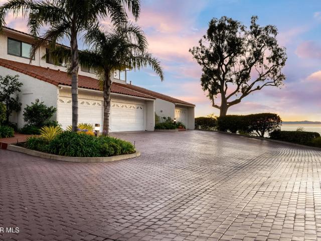818 Caliente Lane