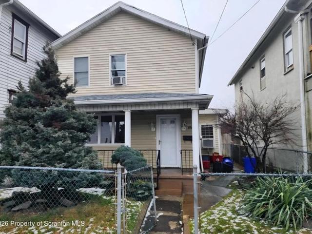 818 Capouse Ave, Scranton, PA 18509