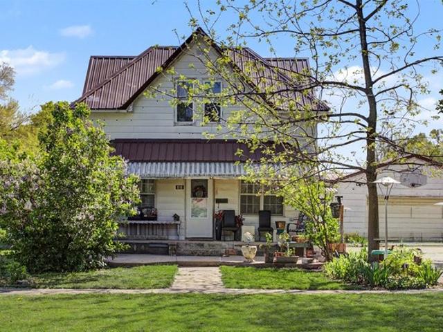 818 Avon St, Stratford, IA 50249