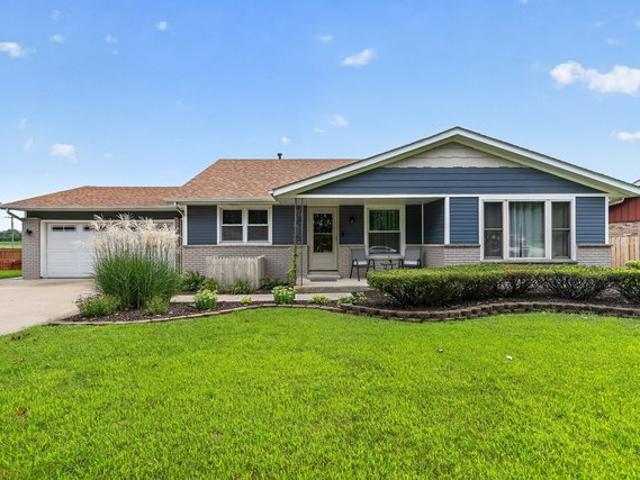 818 Bonnie Ln, Peotone, IL 60468