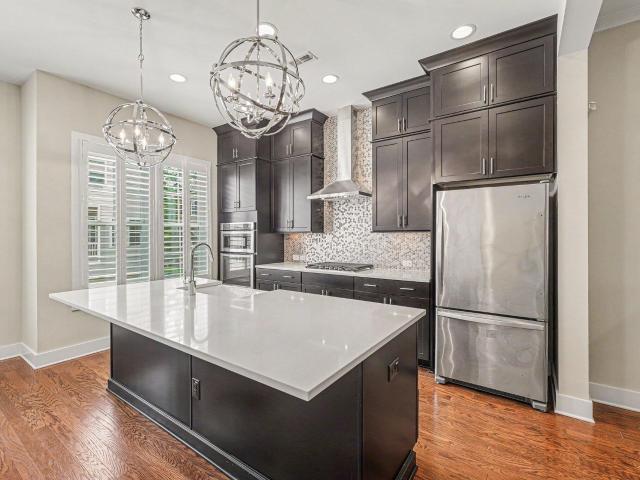 818 Bankston Woods Way